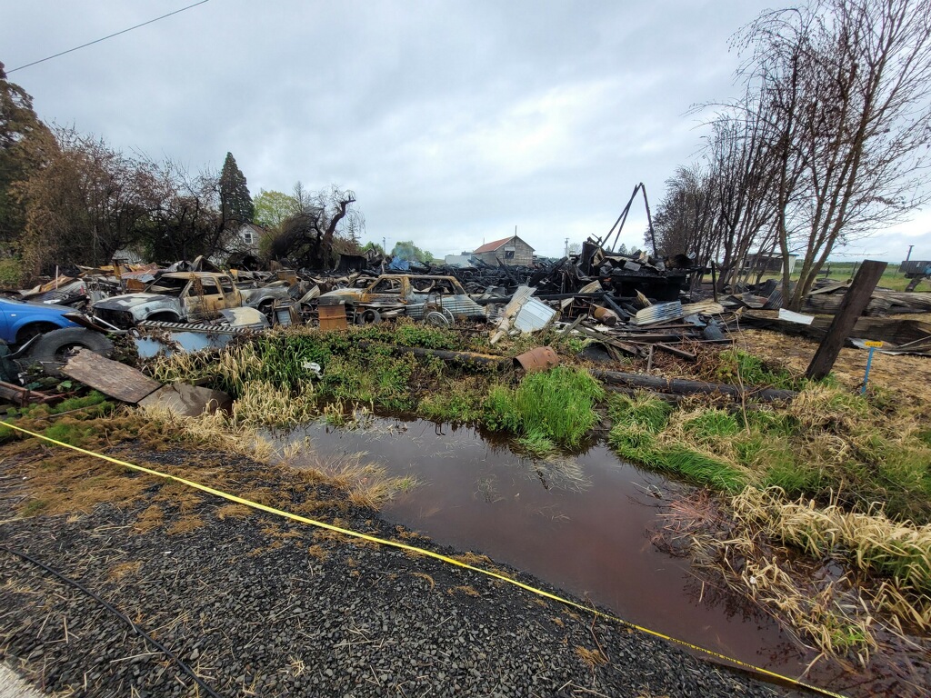 DEQ and EPA responding following barn fire in Perrydale – AIR, LAND & WATER